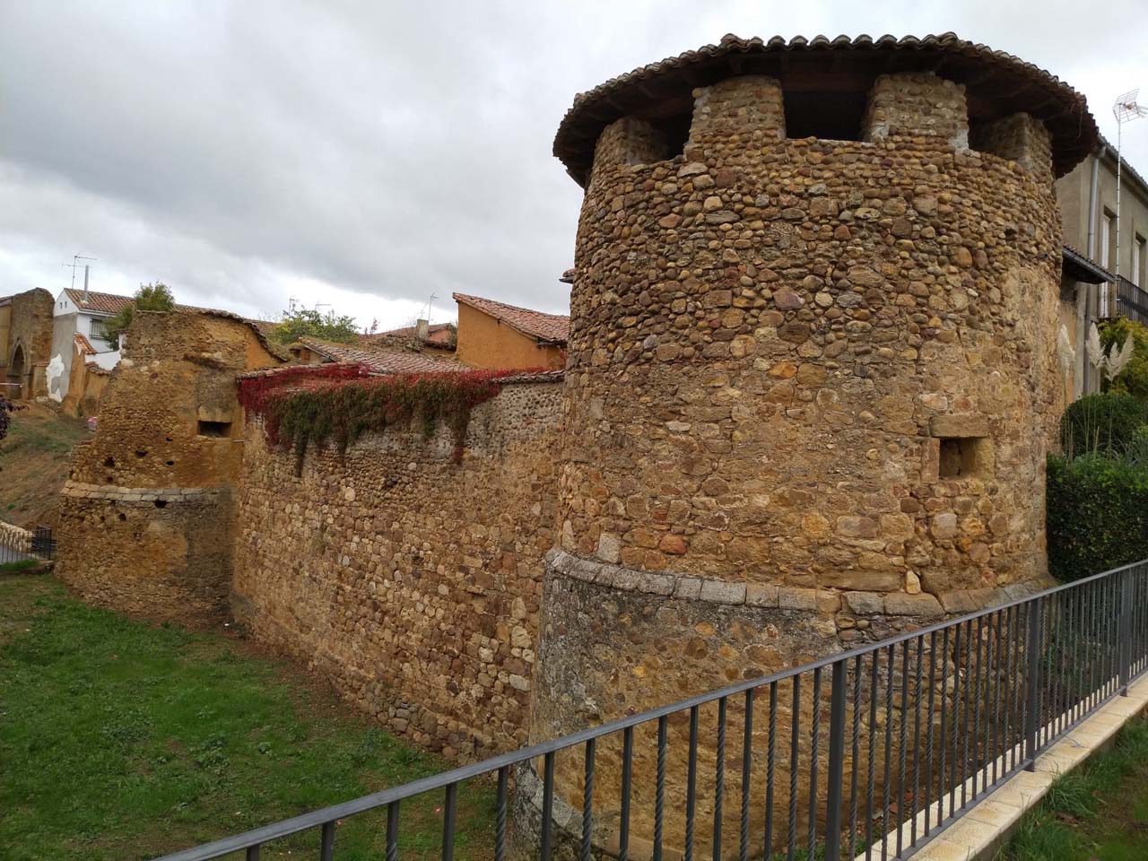 Almanza Castle | Portal de Turismo de Castilla y León